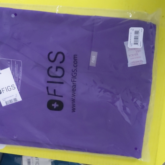 Figs | Pants & Jumpsuits | Bnwt Figs Digital Grape Catarina Top Zamora ...